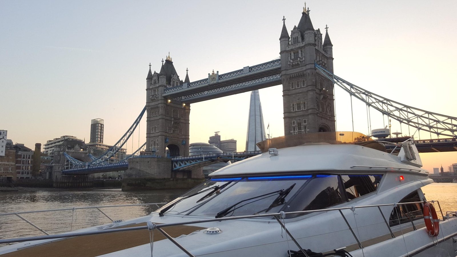 Unveil The Luxury of The River Thames Cruise on Your Next Big Occasion ...